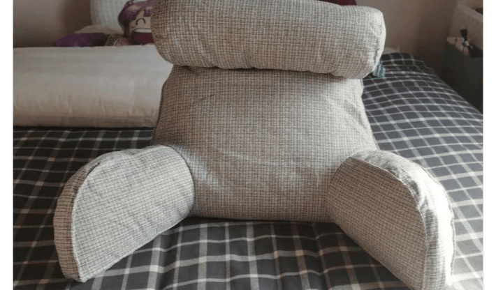 Coussin de Lecture avec Accoudoirs - Pour Lit et Canapé – Mon-coussin.fr